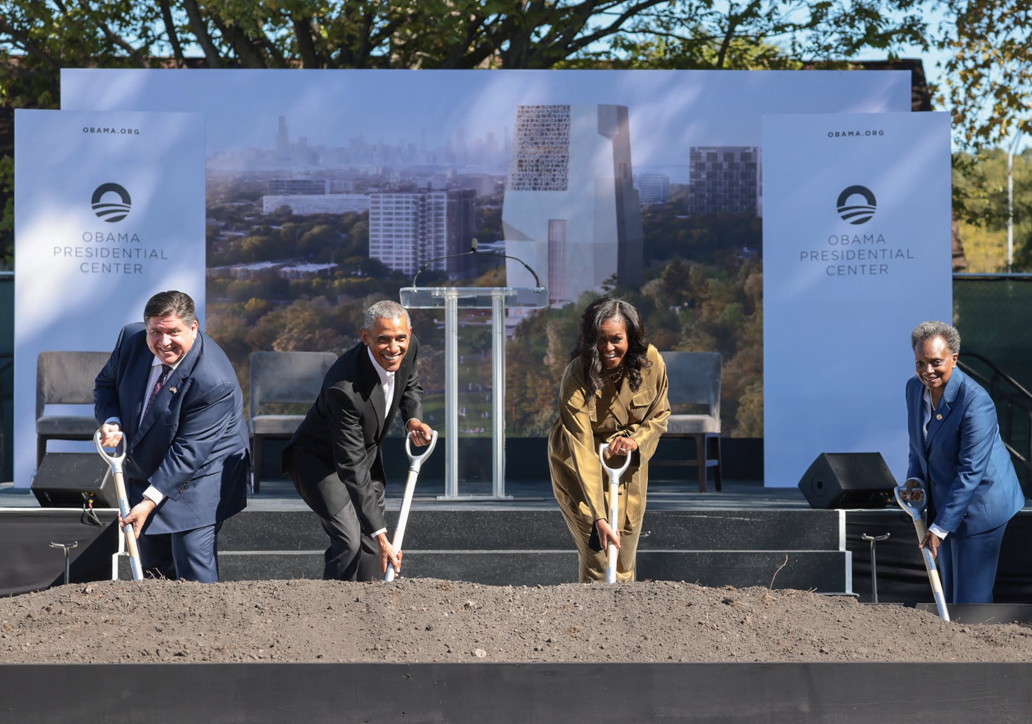 Former President Obama Breaks Ground on Presidential Center - Poli Alert