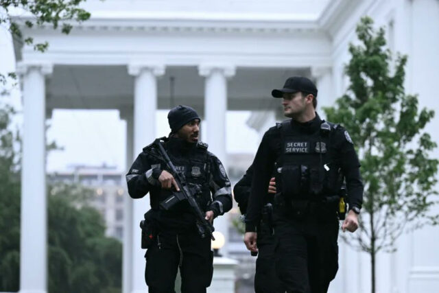 Secret Service Kills Gunman Near White House After Exchange of Fire